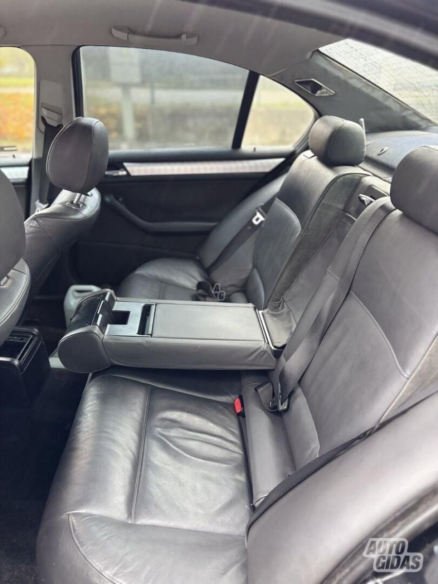 BMW 330 2004 in Kaunas, with an engine capacity of 3.00 L and mileage of 368 thousand km for 1450 €, photo 10 on AUTOMOTO.COM.LV