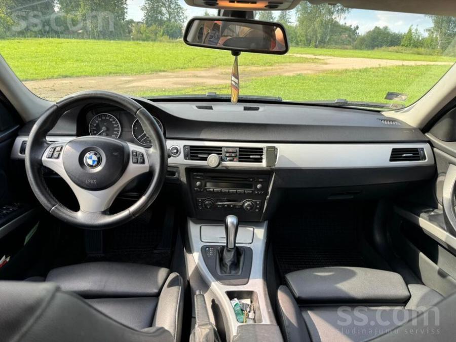 BMW 330 2005 in Jelgava, with an engine capacity of 3.00 L and mileage of 321 thousand km for 4000 €, photo 4 on AUTOMOTO.COM.LV