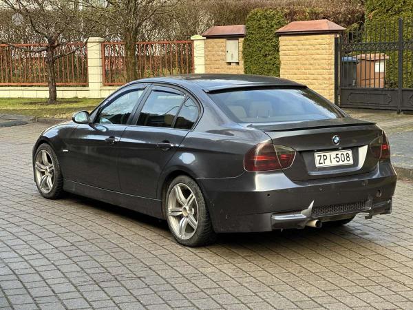 BMW 330 2005 Viļņa, ar dzinēja tilpumu 2.99 L un nobraukumu 293 tūkst. km par 3800 €, foto 3 vietnē AUTOMOTO.COM.LV