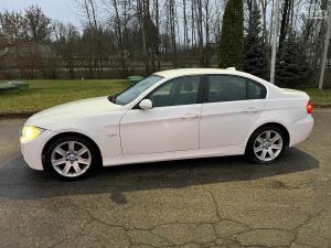 BMW 330 2005 in Trakai, with an engine capacity of 3.00 L and mileage of 330 thousand km for 3300 €, photo 5 on AUTOMOTO.COM.LV