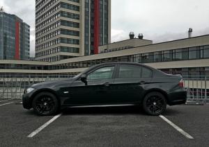 BMW 330 2005 in Riga, with an engine capacity of 3.00 L and mileage of 359 thousand km for 7590 €, photo 4 on AUTOMOTO.COM.LV