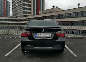 BMW 330 2005 in Riga, with an engine capacity of 3.00 L and mileage of 359 thousand km for 7590 €, photo 9 on AUTOMOTO.COM.LV
