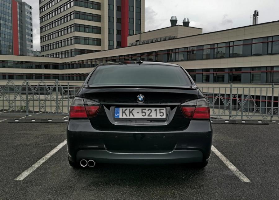 BMW 330 2005 in Riga, with an engine capacity of 3.00 L and mileage of 359 thousand km for 7590 €, photo 9 on AUTOMOTO.COM.LV
