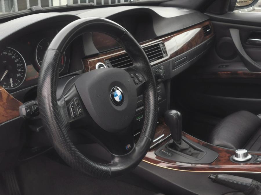BMW 330 2005 in Riga, with an engine capacity of 3.00 L and mileage of 359 thousand km for 7590 €, photo 19 on AUTOMOTO.COM.LV