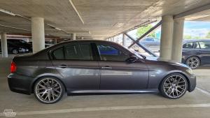 BMW 330 2005 in Vilnius, with an engine capacity of 3.00 L and mileage of 359 thousand km for 5000 €, photo 5 on AUTOMOTO.COM.LV