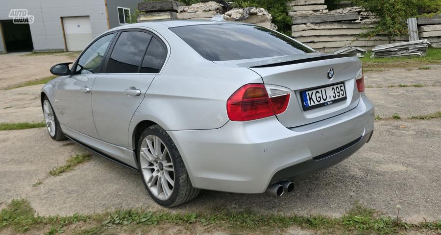 BMW 330 2005 in Panevezys, with an engine capacity of 3.00 L and mileage of 318 thousand km for 5500 €, photo 9 on AUTOMOTO.COM.LV