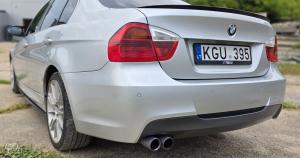 BMW 330 2005 in Panevezys, with an engine capacity of 3.00 L and mileage of 318 thousand km for 5500 €, photo 12 on AUTOMOTO.COM.LV