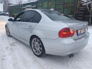 BMW 330 2006 in Riga, with an engine capacity of 3.00 L and mileage of 394 thousand km for 2250 €, photo 3 on AUTOMOTO.COM.LV