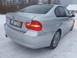 BMW 330 2006 in Riga, with an engine capacity of 3.00 L and mileage of 394 thousand km for 2250 €, photo 4 on AUTOMOTO.COM.LV