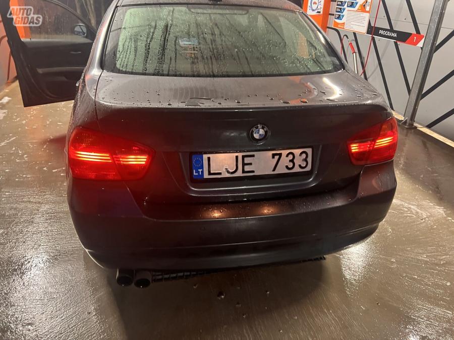 BMW 330 2006 Viļņa, ar dzinēja tilpumu 3.00 L un nobraukumu 330 tūkst. km par 4700 €, foto 4 vietnē AUTOMOTO.COM.LV
