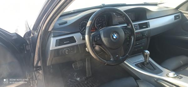 BMW 330 2006 in Kaunas, with an engine capacity of 3.00 L and mileage of 275 thousand km for 3500 €, photo 3 on AUTOMOTO.COM.LV