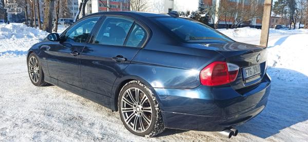BMW 330 2006 in Kaunas, with an engine capacity of 3.00 L and mileage of 275 thousand km for 3500 €, photo 4 on AUTOMOTO.COM.LV