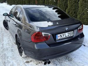 BMW 330 2006 in Kaunas, with an engine capacity of 3.00 L and mileage of 376 thousand km for 3350 €, photo 4 on AUTOMOTO.COM.LV