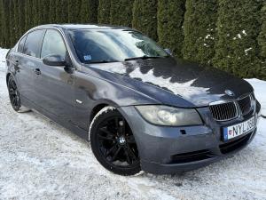 BMW 330 2006 in Kaunas, with an engine capacity of 3.00 L and mileage of 376 thousand km for 3350 €, photo 5 on AUTOMOTO.COM.LV