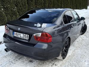 BMW 330 2006 in Kaunas, with an engine capacity of 3.00 L and mileage of 376 thousand km for 3350 €, photo 8 on AUTOMOTO.COM.LV