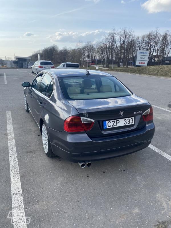 BMW 330 2006 in Vilnius, with an engine capacity of 3.00 L and mileage of 395 thousand km for 4300 €, photo 5 on AUTOMOTO.COM.LV