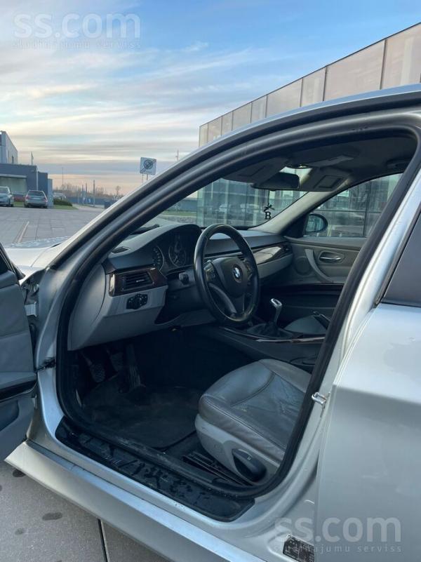 BMW 330 2006 Liepāja, ar dzinēja tilpumu 3.00 L un nobraukumu 247 tūkst. km par 3000 €, foto 6 vietnē AUTOMOTO.COM.LV