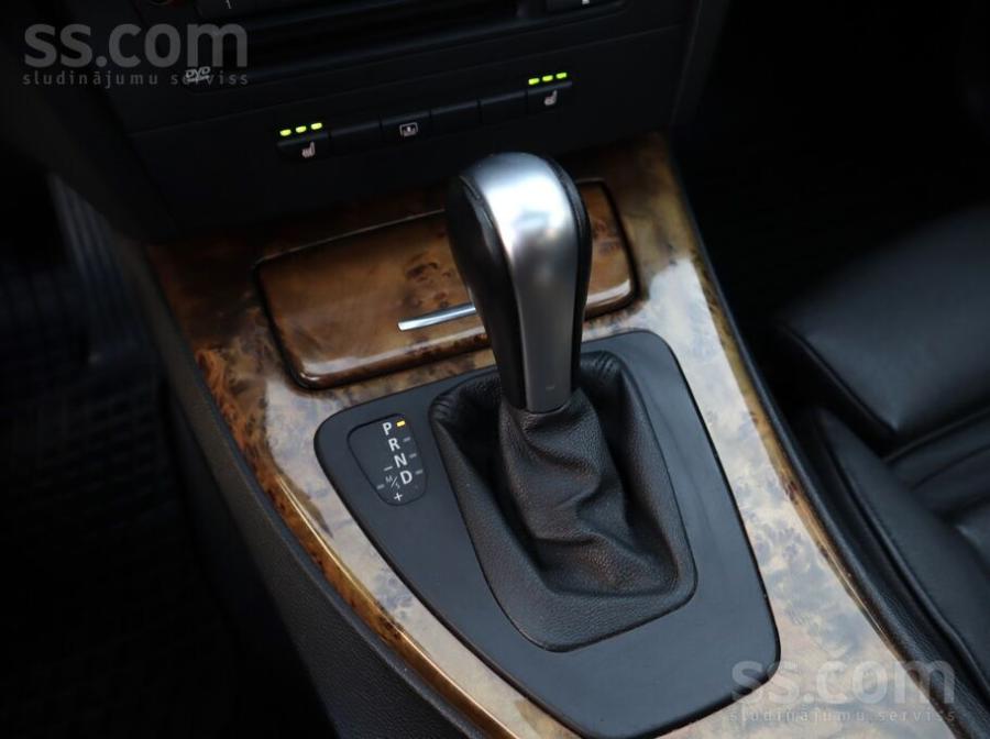 BMW 330 2006 in Riga, with an engine capacity of 3.00 L and mileage of 0 thousand km for 5990 €, photo 33 on AUTOMOTO.COM.LV