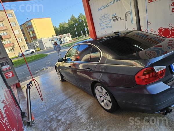 BMW 330 2007 Rīga, ar dzinēja tilpumu 3.00 L un nobraukumu 35 tūkst. km par 3900 €, foto 2 vietnē AUTOMOTO.COM.LV