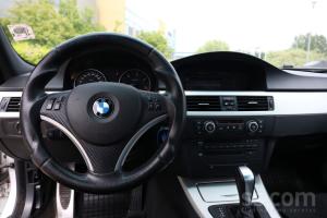 BMW 330 2007 in Riga, with an engine capacity of 3.00 L and mileage of 297 thousand km for 5990 €, photo 14 on AUTOMOTO.COM.LV