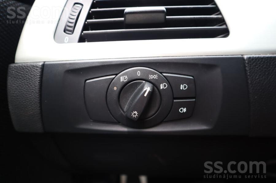 BMW 330 2007 in Riga, with an engine capacity of 3.00 L and mileage of 297 thousand km for 5990 €, photo 19 on AUTOMOTO.COM.LV