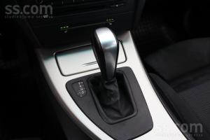 BMW 330 2007 in Riga, with an engine capacity of 3.00 L and mileage of 297 thousand km for 5990 €, photo 23 on AUTOMOTO.COM.LV
