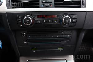 BMW 330 2007 in Riga, with an engine capacity of 3.00 L and mileage of 297 thousand km for 5990 €, photo 24 on AUTOMOTO.COM.LV