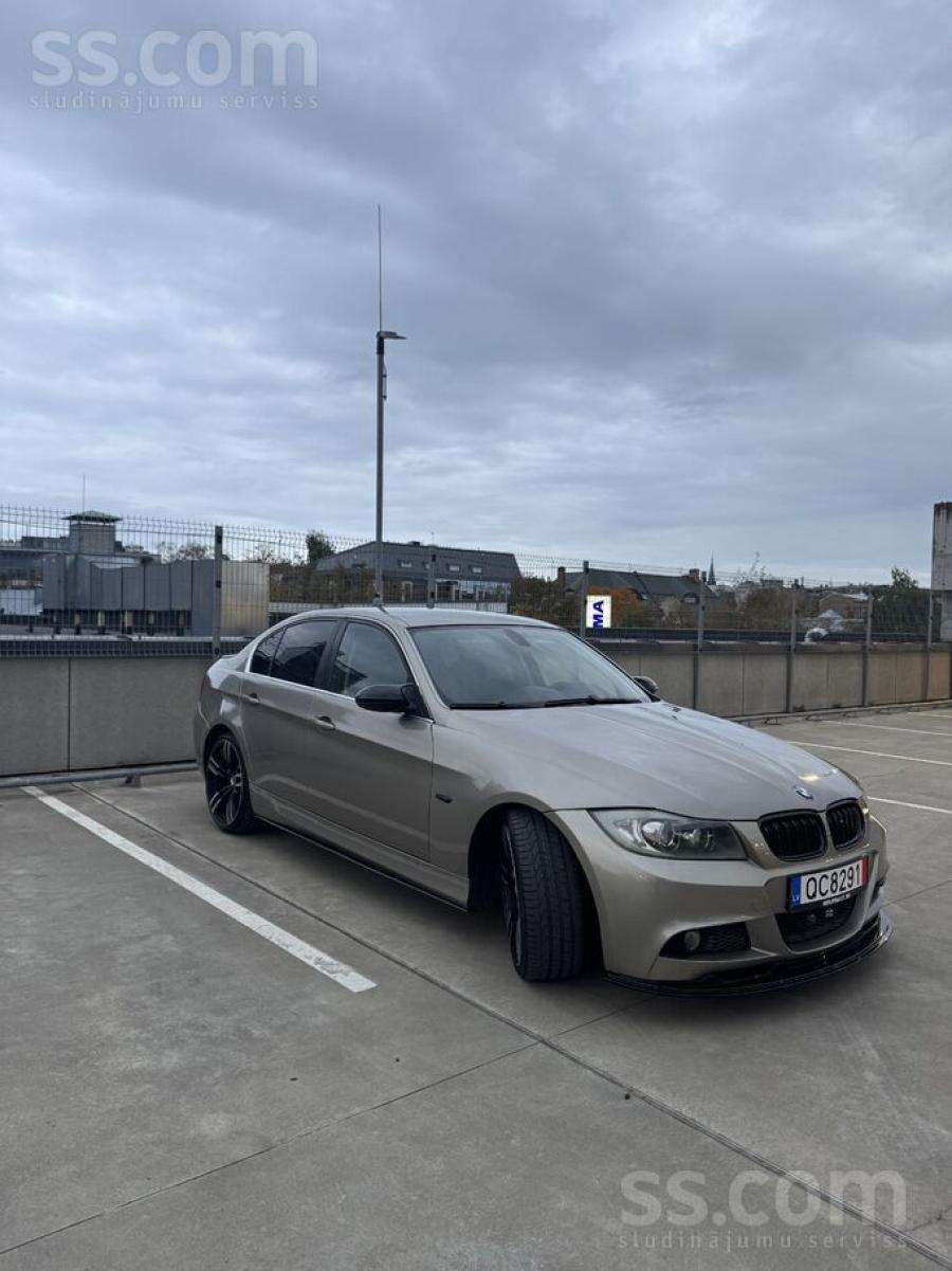 BMW 330 2007 in Riga, with an engine capacity of 3.00 L and mileage of 301 thousand km for 6600 €, photo 4 on AUTOMOTO.COM.LV