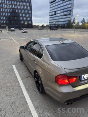 BMW 330 2007 in Riga, with an engine capacity of 3.00 L and mileage of 301 thousand km for 6600 €, photo 6 on AUTOMOTO.COM.LV