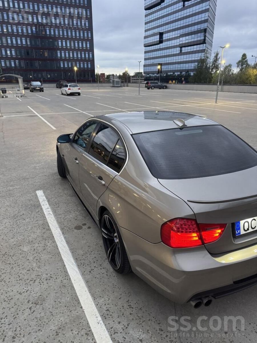 BMW 330 2007 in Riga, with an engine capacity of 3.00 L and mileage of 301 thousand km for 6600 €, photo 6 on AUTOMOTO.COM.LV