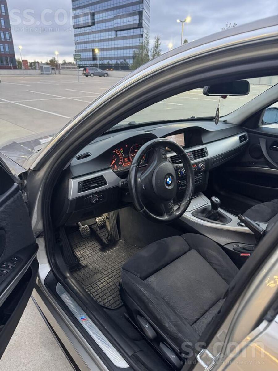 BMW 330 2007 in Riga, with an engine capacity of 3.00 L and mileage of 301 thousand km for 6600 €, photo 7 on AUTOMOTO.COM.LV
