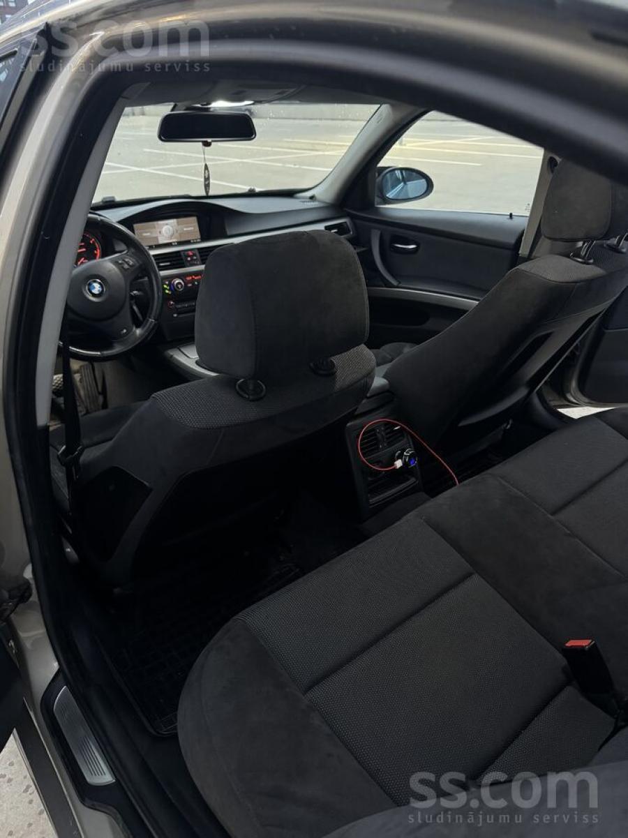 BMW 330 2007 in Riga, with an engine capacity of 3.00 L and mileage of 301 thousand km for 6600 €, photo 11 on AUTOMOTO.COM.LV