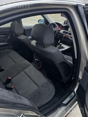 BMW 330 2007 in Riga, with an engine capacity of 3.00 L and mileage of 301 thousand km for 6600 €, photo 12 on AUTOMOTO.COM.LV