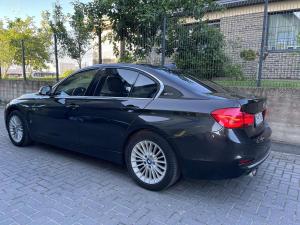 BMW 330 2016 in Kaunas, with an engine capacity of 2.00 L and mileage of 203 thousand km for 10999 €, photo 11 on AUTOMOTO.COM.LV
