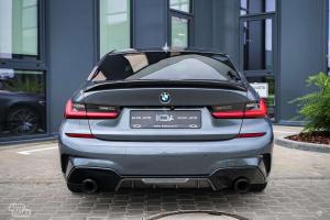 BMW 330 2019 in Kaunas, with an engine capacity of 3.00 L and mileage of 270 thousand km for 22950 €, photo 13 on AUTOMOTO.COM.LV