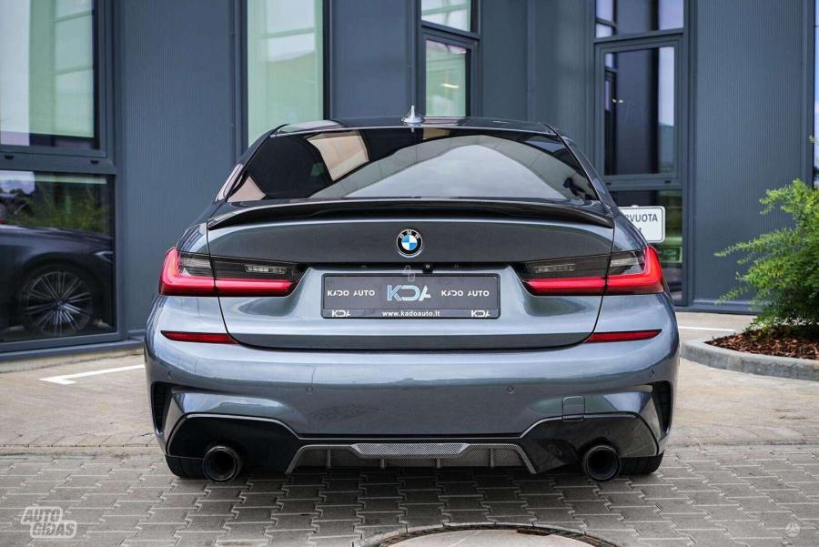 BMW 330 2019 in Kaunas, with an engine capacity of 3.00 L and mileage of 270 thousand km for 22950 €, photo 13 on AUTOMOTO.COM.LV