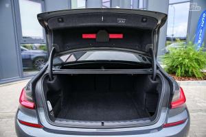 BMW 330 2019 in Kaunas, with an engine capacity of 3.00 L and mileage of 270 thousand km for 22950 €, photo 16 on AUTOMOTO.COM.LV
