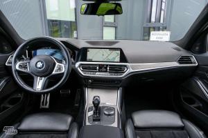 BMW 330 2019 in Kaunas, with an engine capacity of 3.00 L and mileage of 270 thousand km for 22950 €, photo 18 on AUTOMOTO.COM.LV