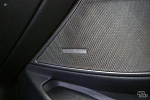 BMW 330 2019 in Kaunas, with an engine capacity of 3.00 L and mileage of 270 thousand km for 22950 €, photo 29 on AUTOMOTO.COM.LV