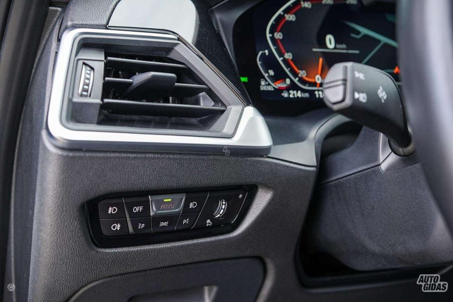 BMW 330 2019 in Kaunas, with an engine capacity of 3.00 L and mileage of 270 thousand km for 22950 €, photo 34 on AUTOMOTO.COM.LV