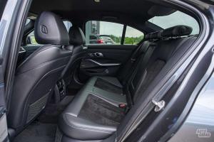 BMW 330 2019 in Kaunas, with an engine capacity of 3.00 L and mileage of 270 thousand km for 22950 €, photo 38 on AUTOMOTO.COM.LV