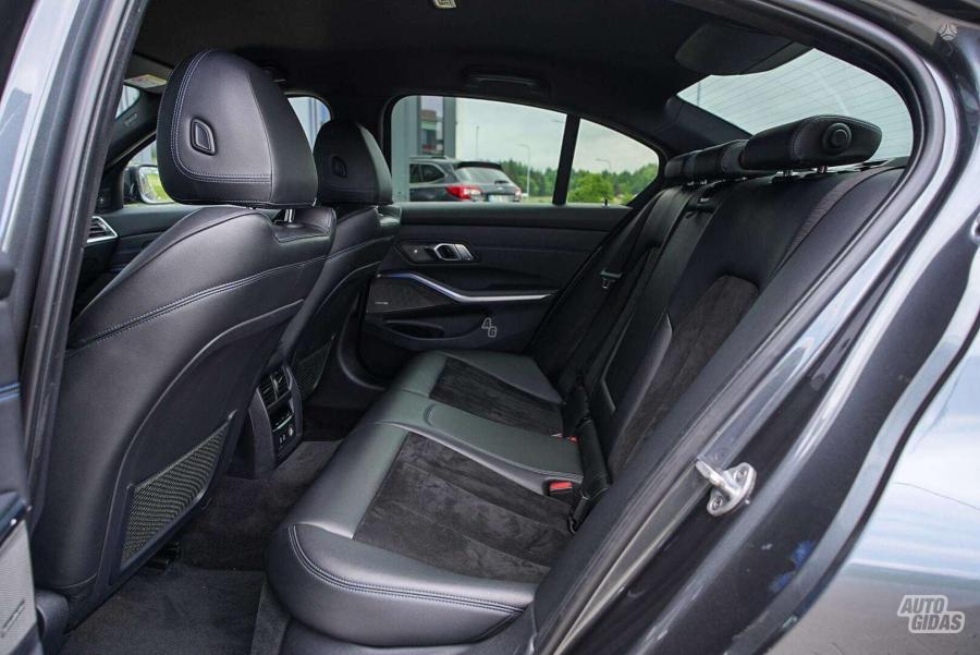 BMW 330 2019 in Kaunas, with an engine capacity of 3.00 L and mileage of 270 thousand km for 22950 €, photo 38 on AUTOMOTO.COM.LV
