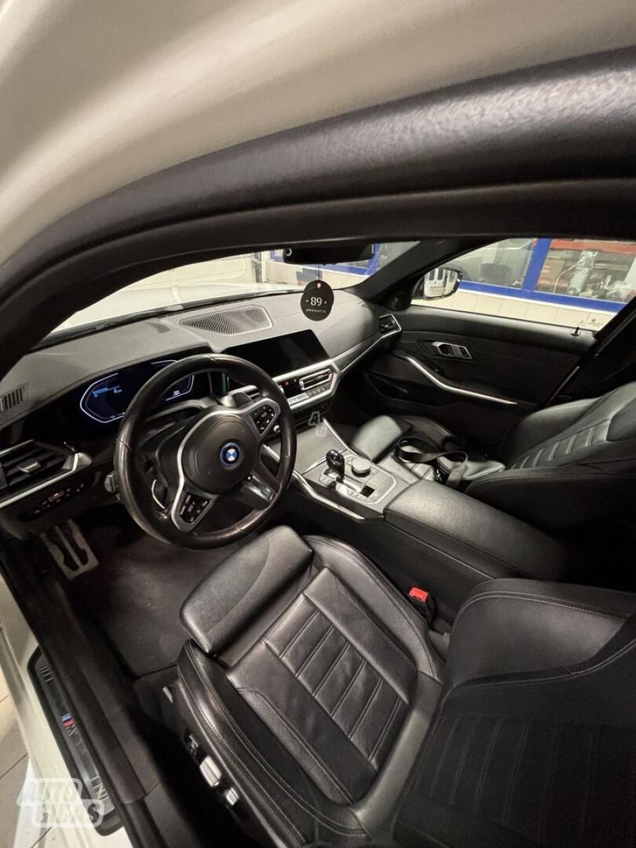 BMW 330 2021 in Vilnius, with an engine capacity of 2.00 L and mileage of 49 thousand km for 27900 €, photo 17 on AUTOMOTO.COM.LV