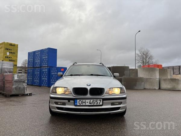 BMW 330 2001 in Daugavpils, with an engine capacity of 3.00 L and mileage of 425 thousand km for 2200 €, photo 5 on AUTOMOTO.COM.LV