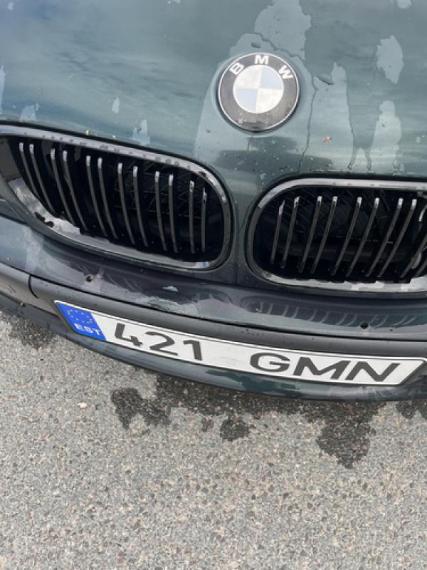 BMW 330 2001 in Tallinn, with an engine capacity of 0.00 L and mileage of 419 thousand km for 2900 €, photo 8 on AUTOMOTO.COM.LV
