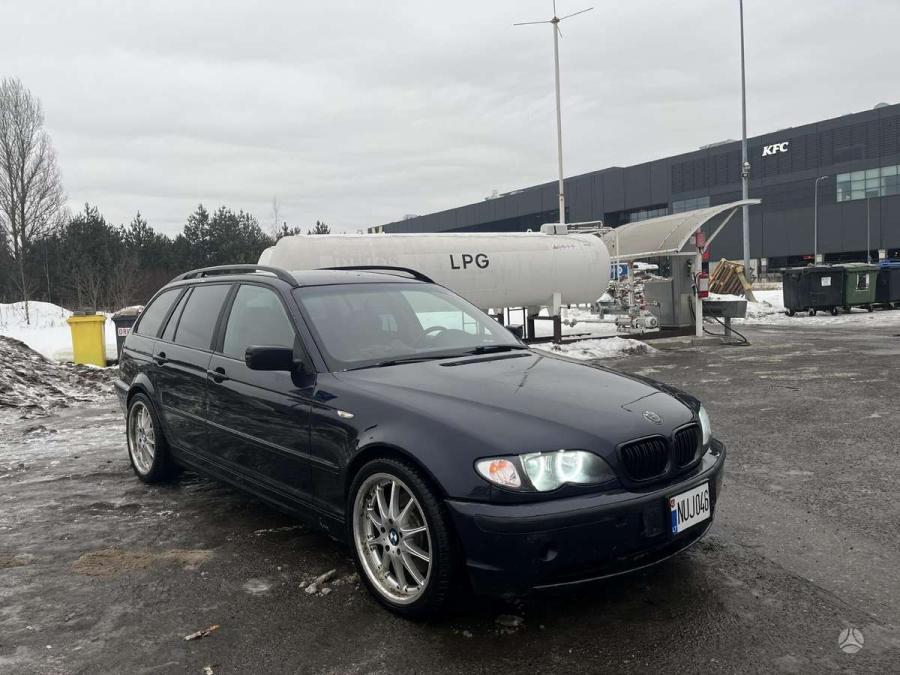 BMW 330 2002 in Vilnius, with an engine capacity of 2.93 L and mileage of 400 thousand km for 2200 €, photo 1 on AUTOMOTO.COM.LV