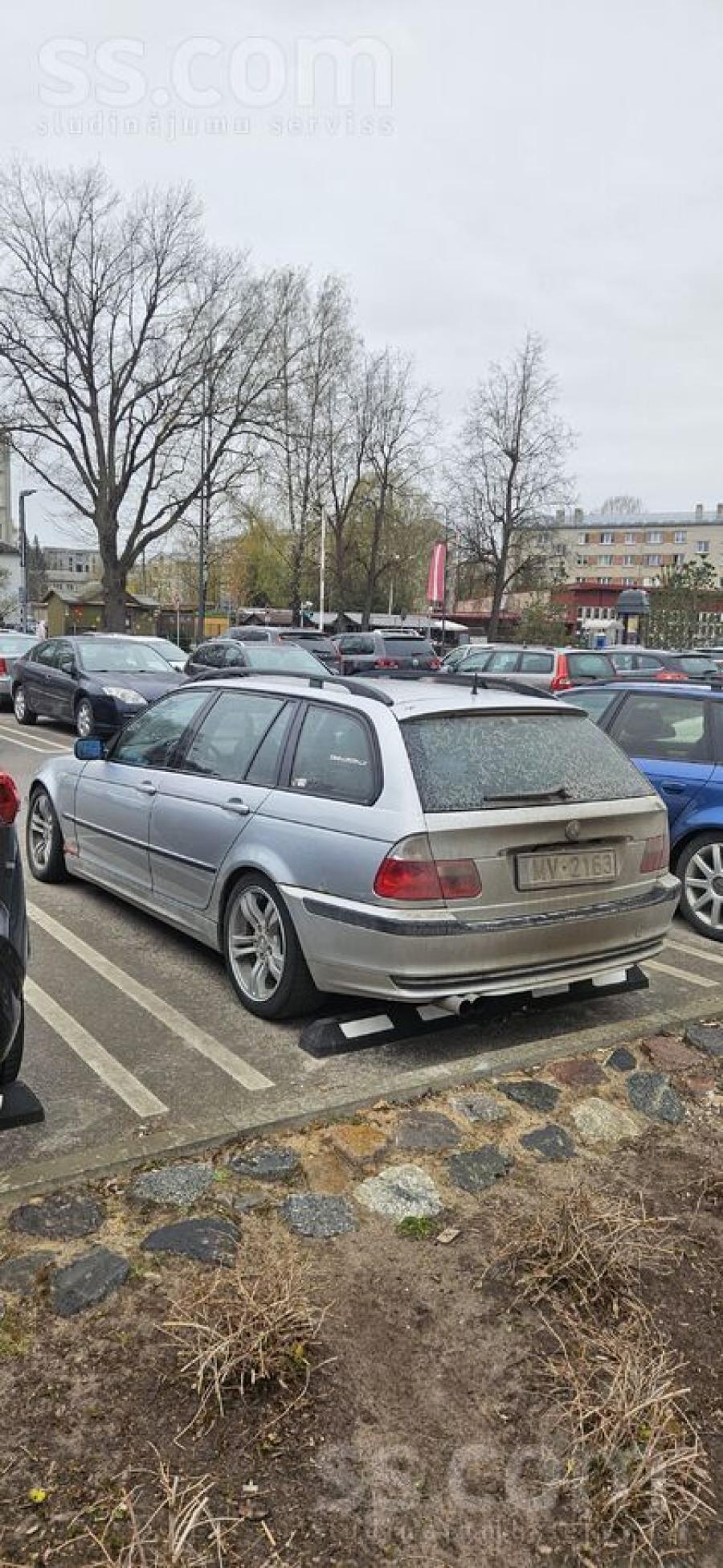 BMW 330 2002 in Ogre, with an engine capacity of 3.00 L and mileage of 350 thousand km for 1300 €, photo 5 on AUTOMOTO.COM.LV