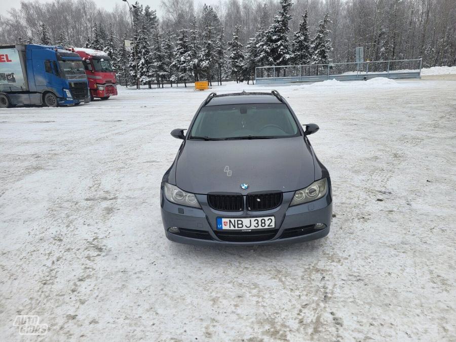 BMW 330 2005 in Kaunas, with an engine capacity of 3.00 L and mileage of 365 thousand km for 2399 €, photo 1 on AUTOMOTO.COM.LV
