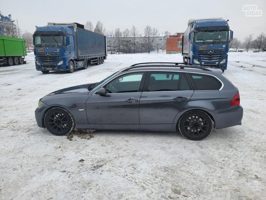 BMW 330 2005 in Kaunas, with an engine capacity of 3.00 L and mileage of 365 thousand km for 2399 €, photo 2 on AUTOMOTO.COM.LV