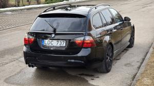 BMW 330 2005 Kauņa, ar dzinēja tilpumu 3.00 L un nobraukumu 300 tūkst. km par 6000 €, foto 4 vietnē AUTOMOTO.COM.LV